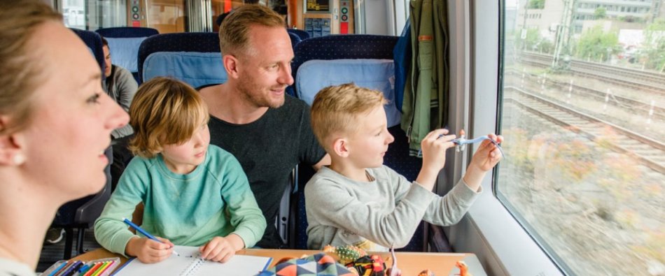 De nieuwe ICE-trein rijdt | NS International