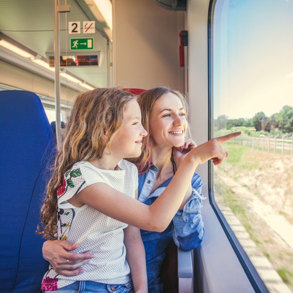 Travelling by train with children | NS International