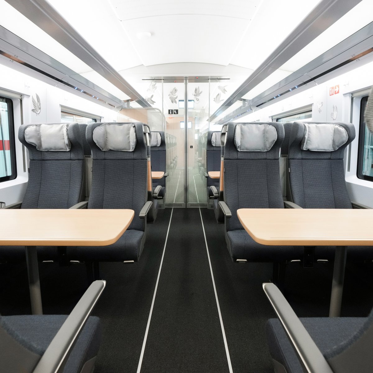 De nieuwe ICE-trein rijdt | NS International